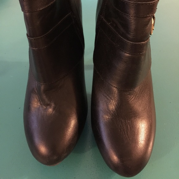 me too | Shoes | Me Too Leather Shoe Boots | Poshmark